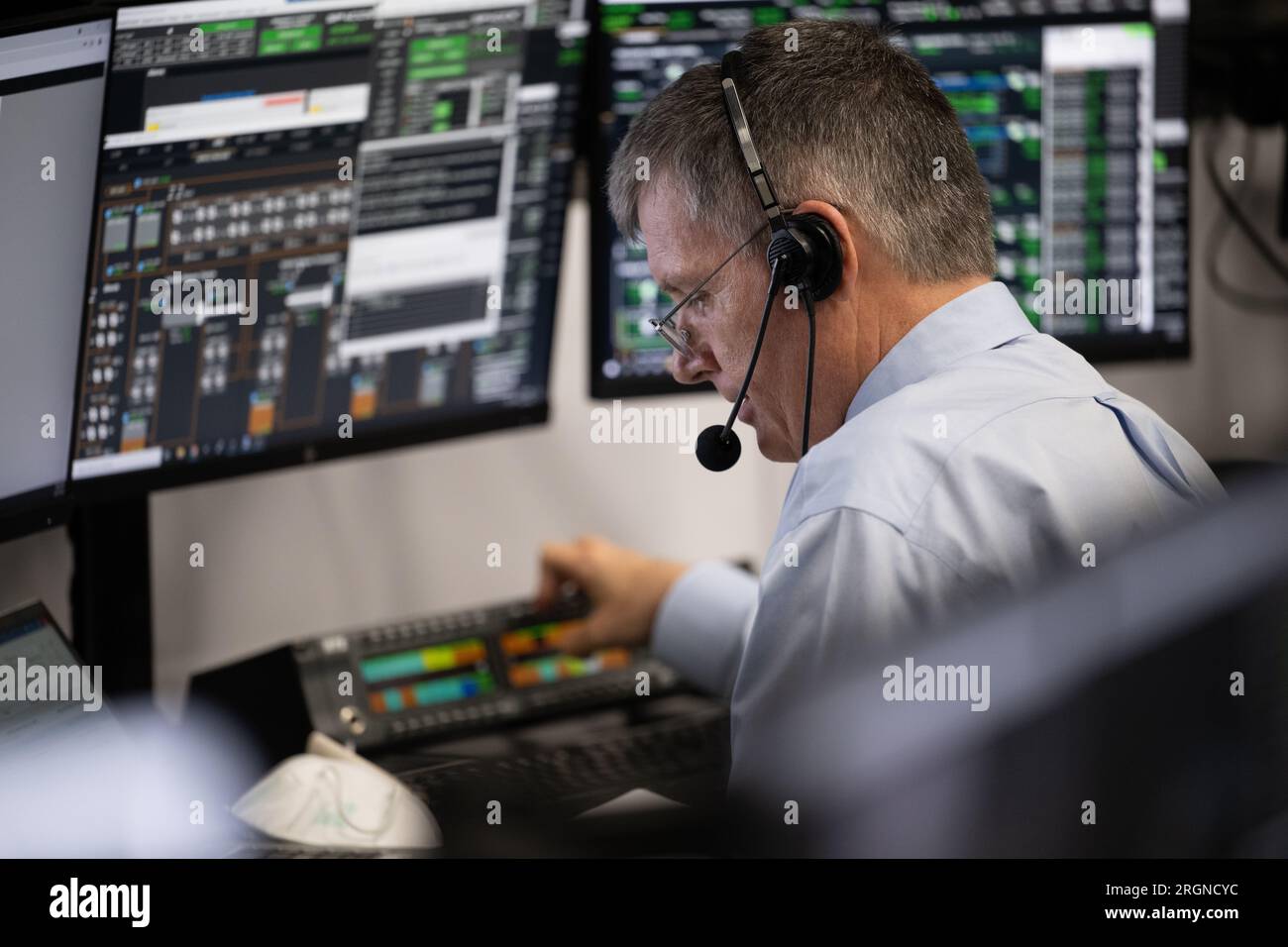 Reportage: SpaceX Crew-4 mission (April 2022) - Steve Stich, manager of ...
