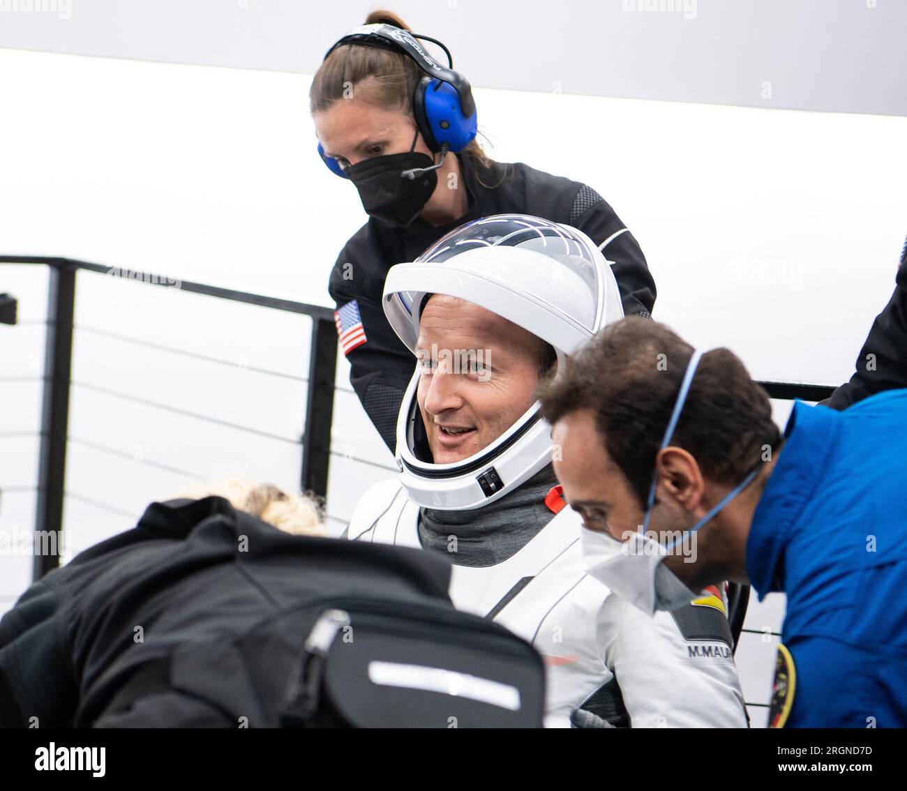 Reportage Nasas Spacex Crew 3 Splashdown May 2022 Esa European