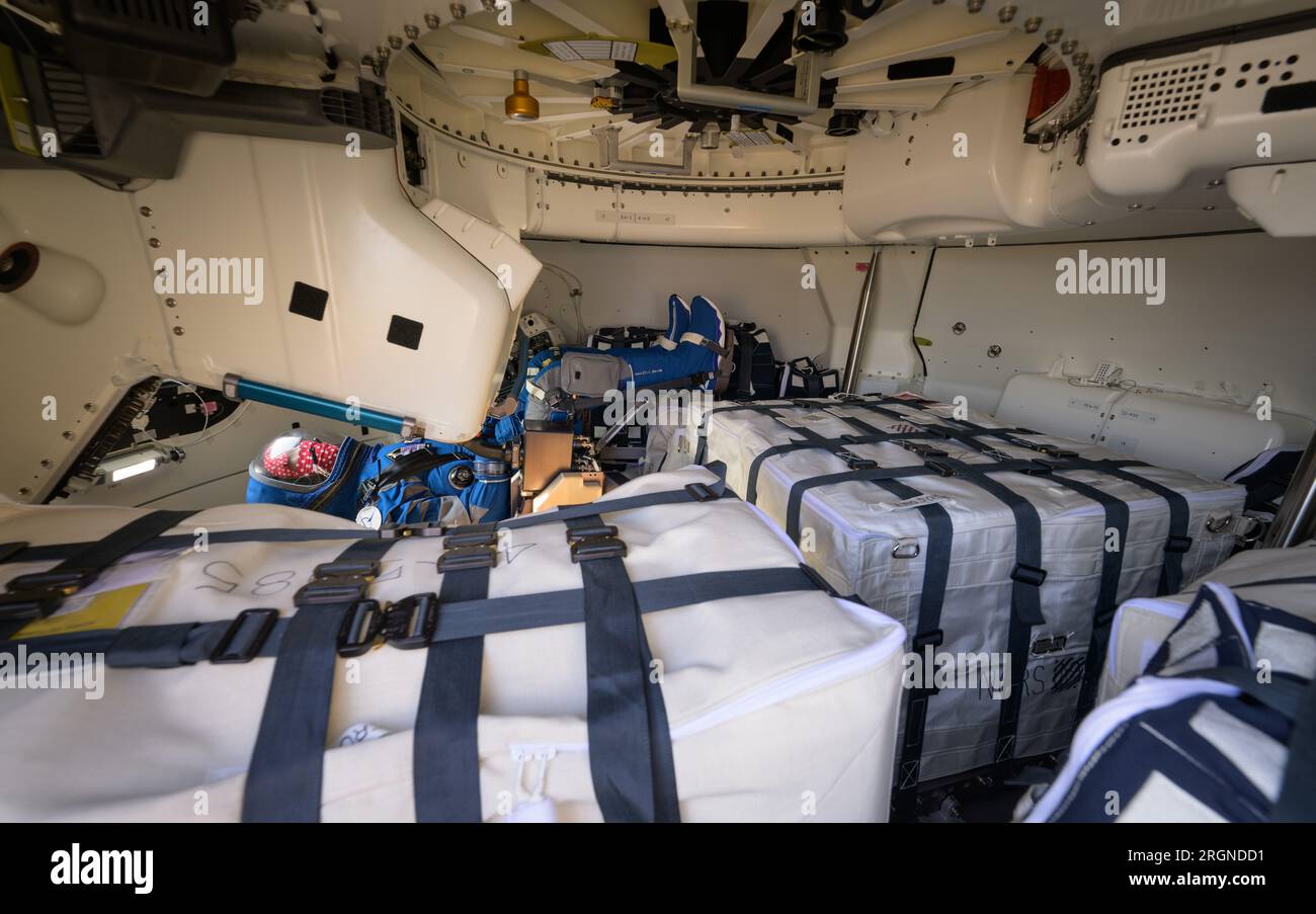 Cst 100 starliner spacecraft interior hi-res stock photography and ...