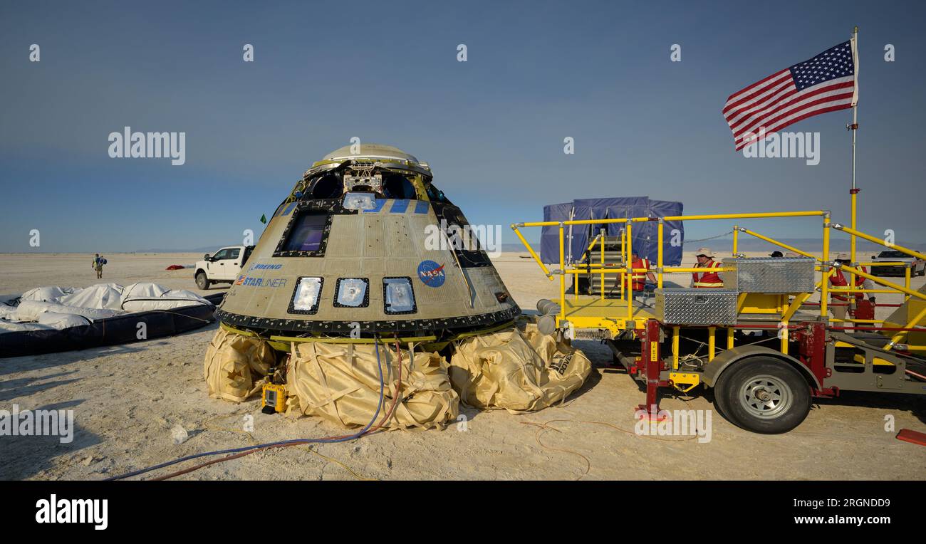 Reportage: Boeing Orbital Flight Test-2 Landing (May 2022) - Boeing and ...