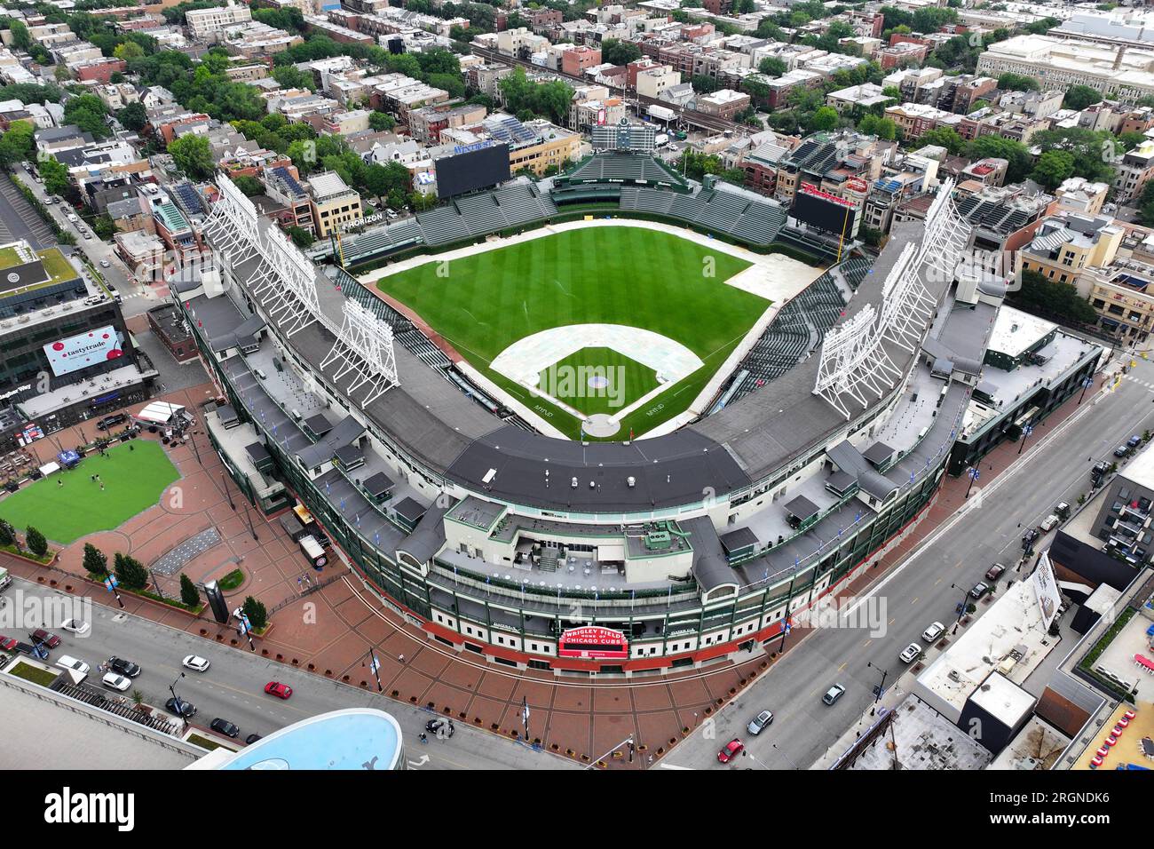 Wrigley field aerial hi-res stock photography and images - Alamy