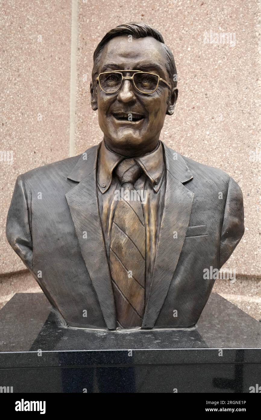 A statue of former Illinois governor James Thompson at Guaranteed Rate ...