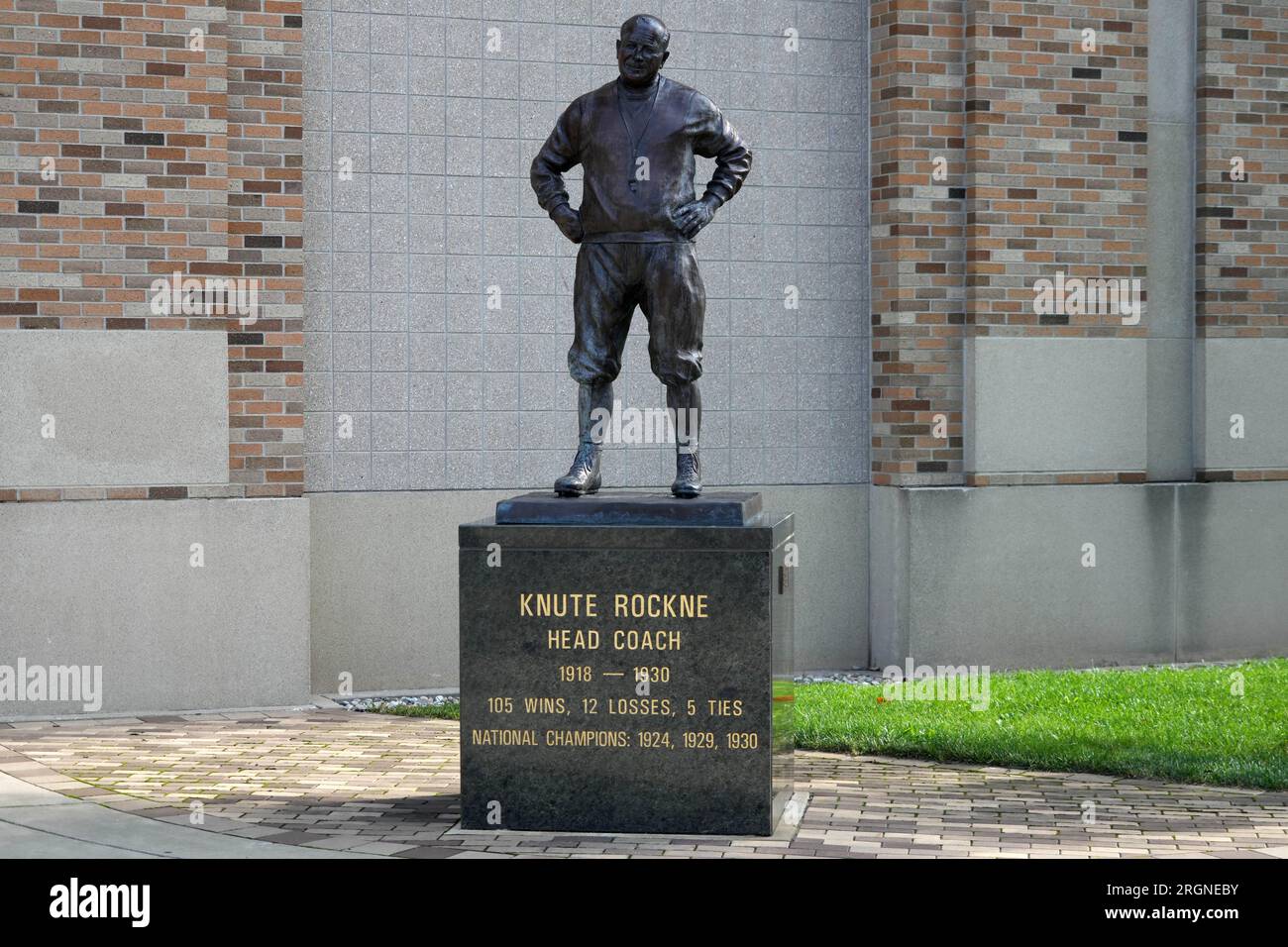 A statue of former Notre Dame Fighting Irish Football coach Knute ... A statue of former Notre Dame Fighting Irish Football coach Knute ...