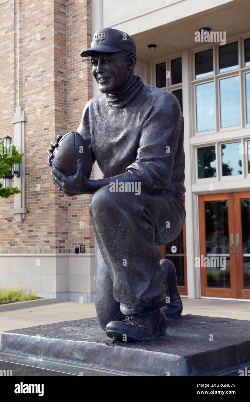 A statue of former Notre Dame Fighting Irish Football coach Frank Leahy ... A statue of former Notre Dame Fighting Irish Football coach Frank Leahy ...