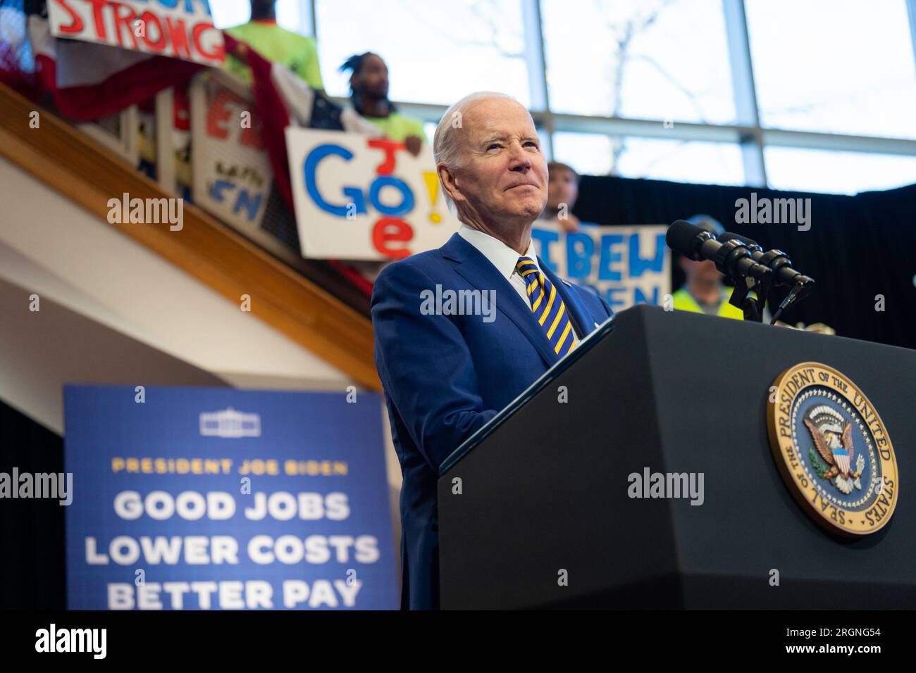 Reportage: President Joe Biden visit to IBEW Local 26 in Lanham ...