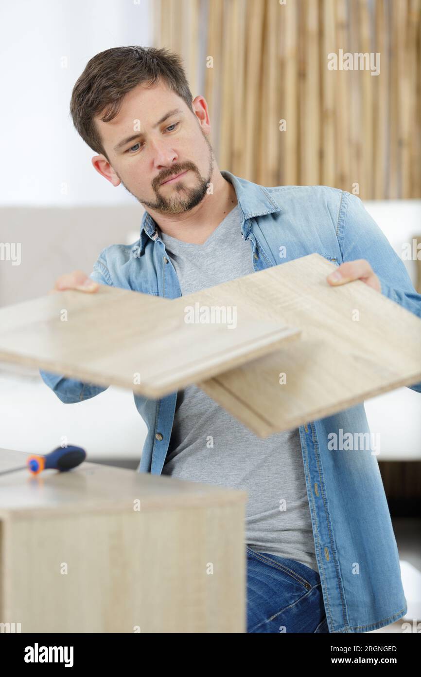 Assembling building 1 hi-res stock photography and images - Alamy