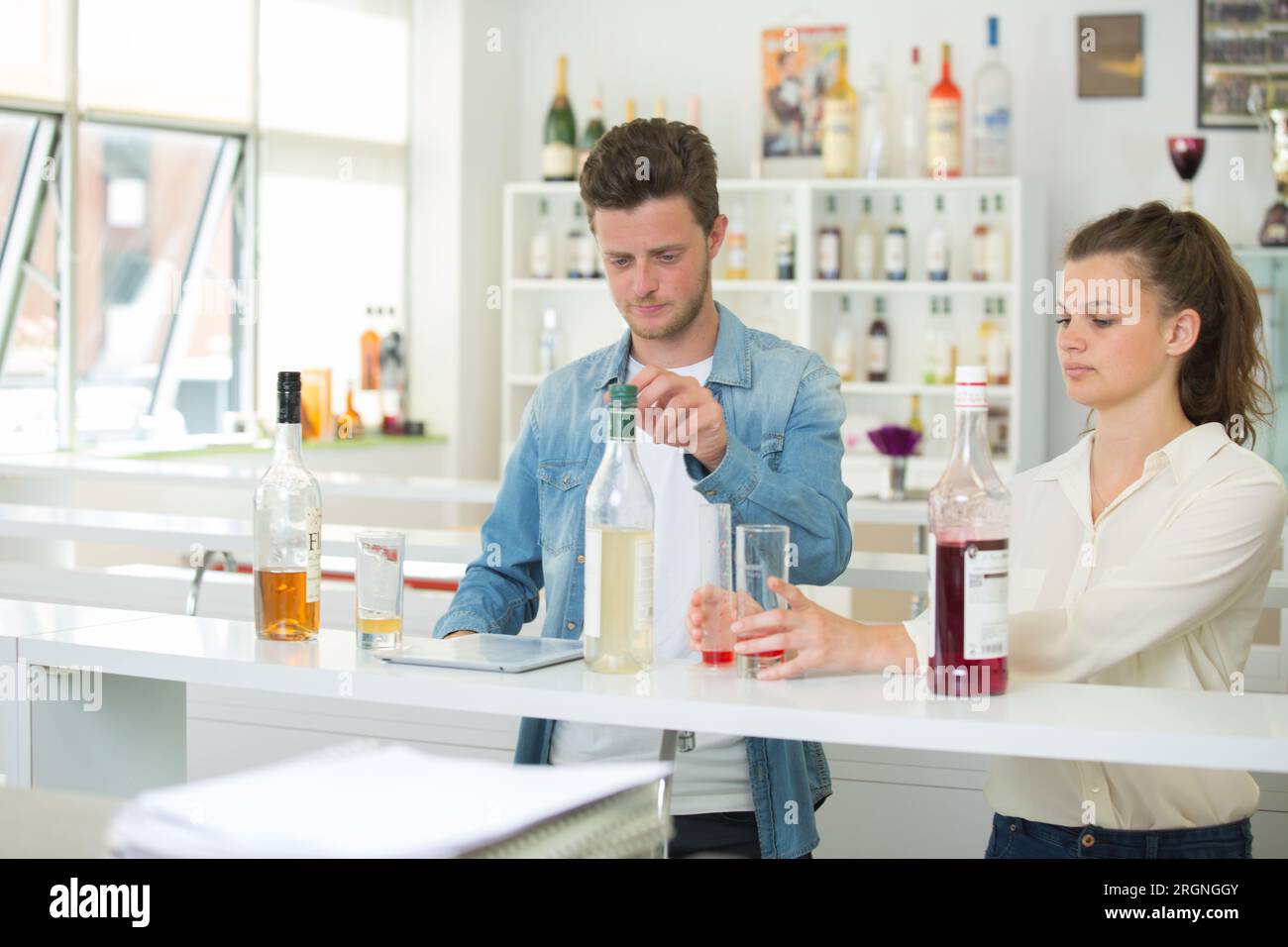 concept of students learning about wine Stock Photo - Alamy