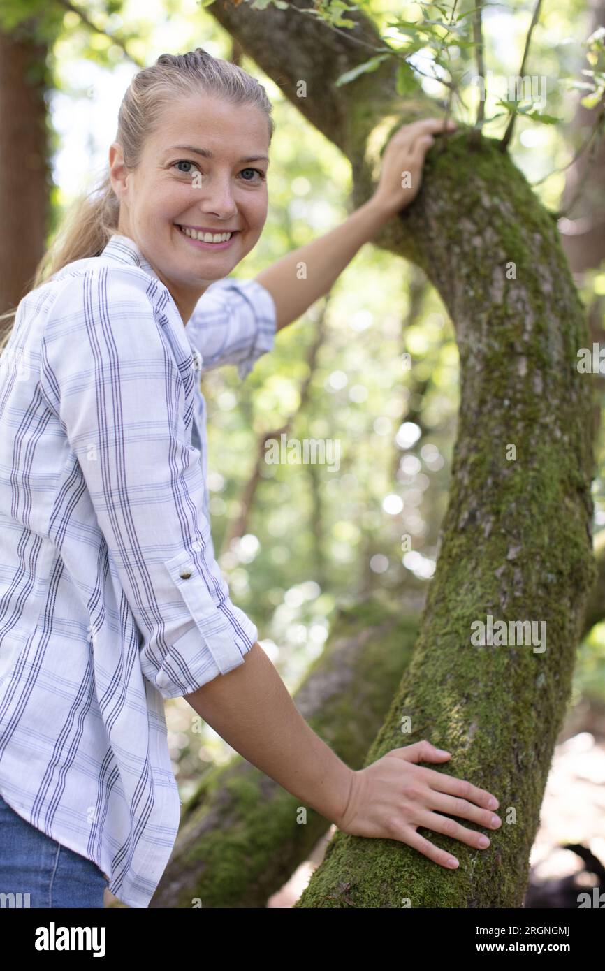 Resting against tree hi-res stock photography and images - Alamy