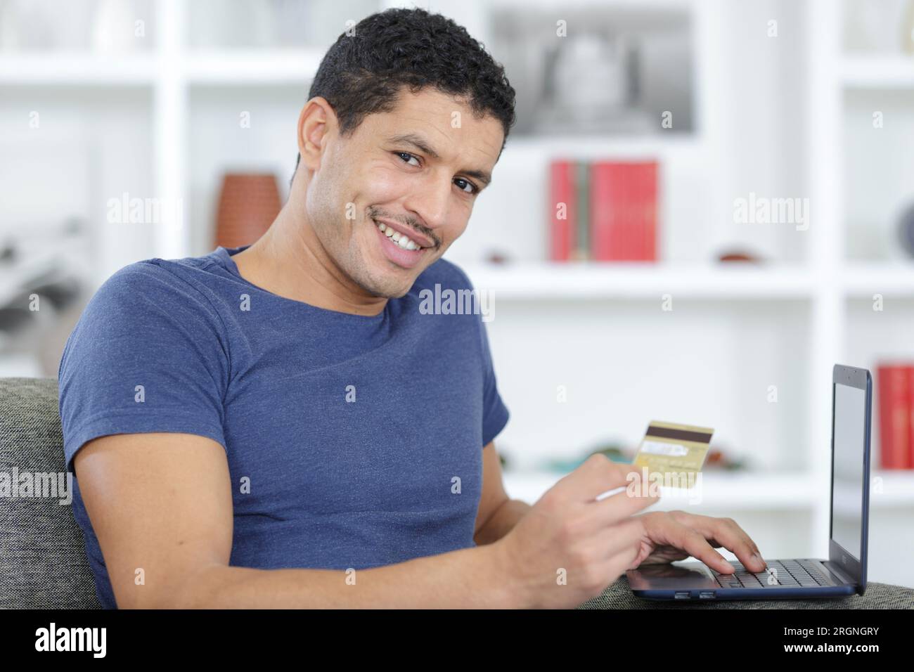 Contemporary man paying order hi-res stock photography and images - Alamy