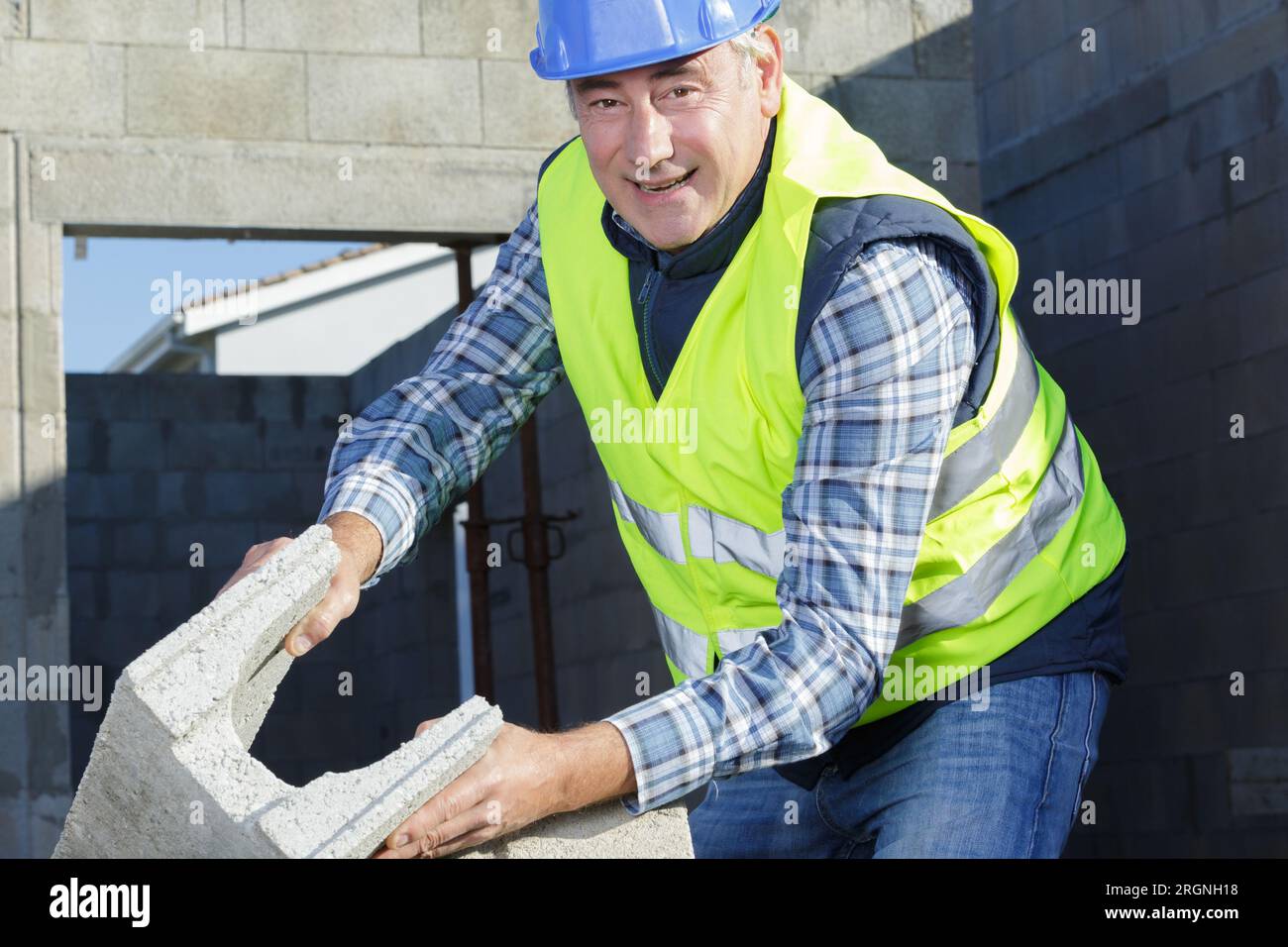 Precast concrete lifting hi-res stock photography and images - Alamy