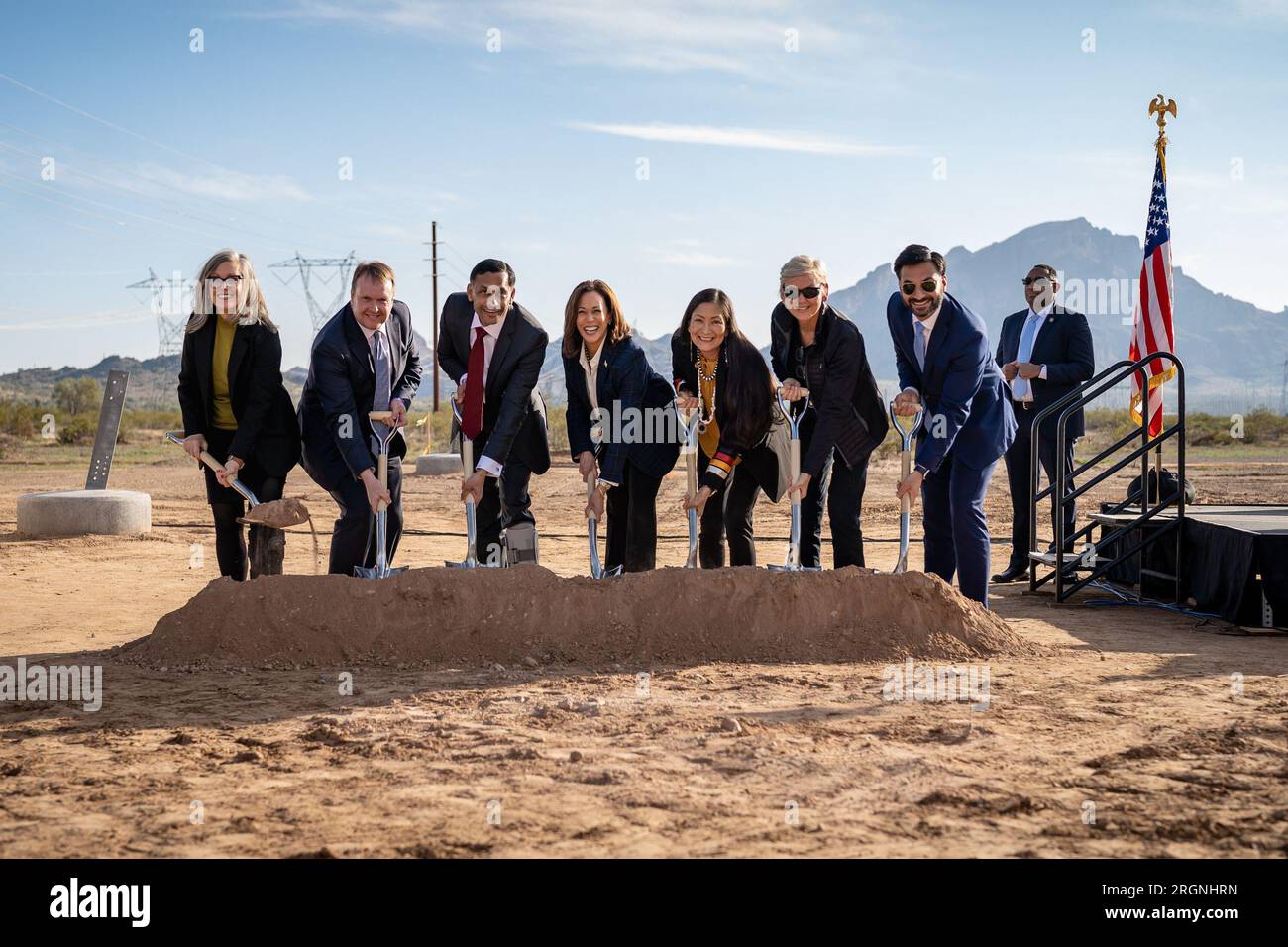 Delaney substation groundbreaking ceremony hi-res stock photography and ...