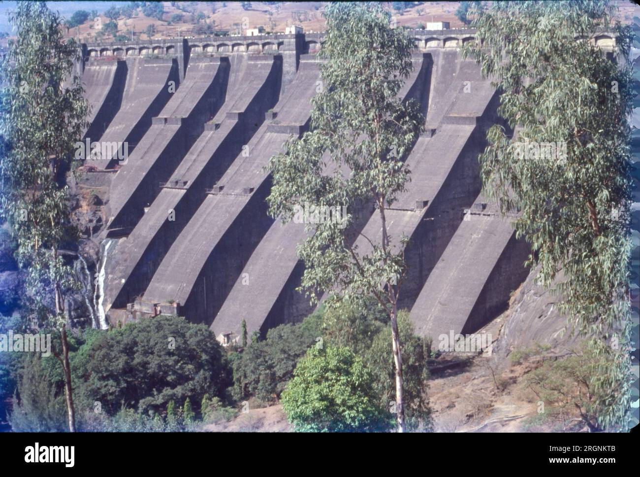 Earthfil dam hi-res stock photography and images - Alamy