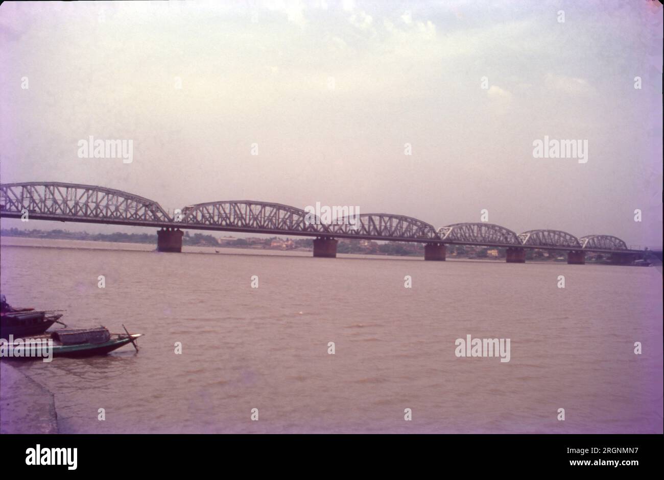 Kolkata vivekanand setu hi-res stock photography and images - Alamy