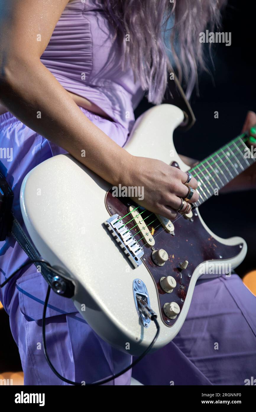 Bud light backyard tour hi-res stock photography and images - Alamy