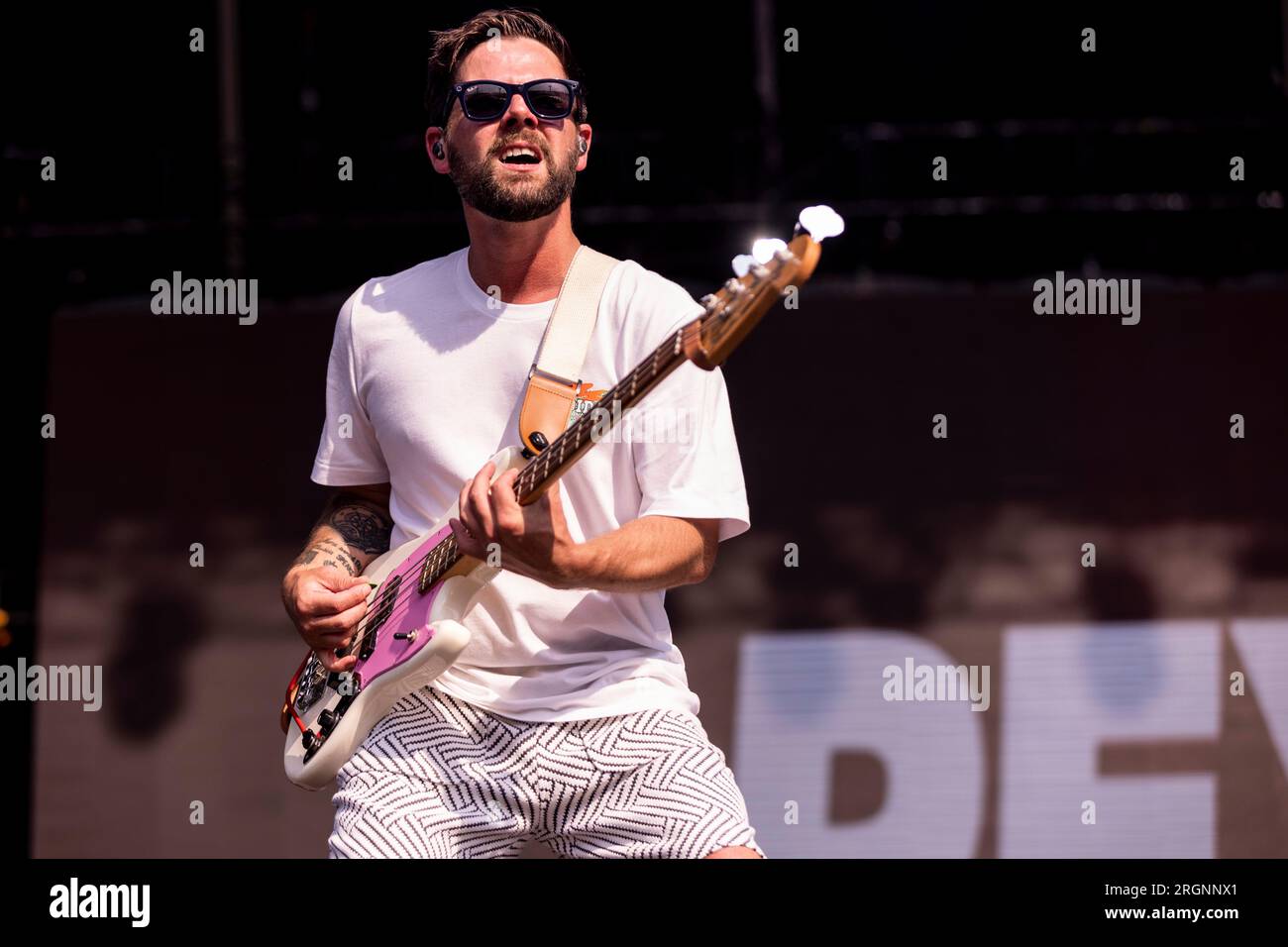 The reytons live concert hi-res stock photography and images - Alamy