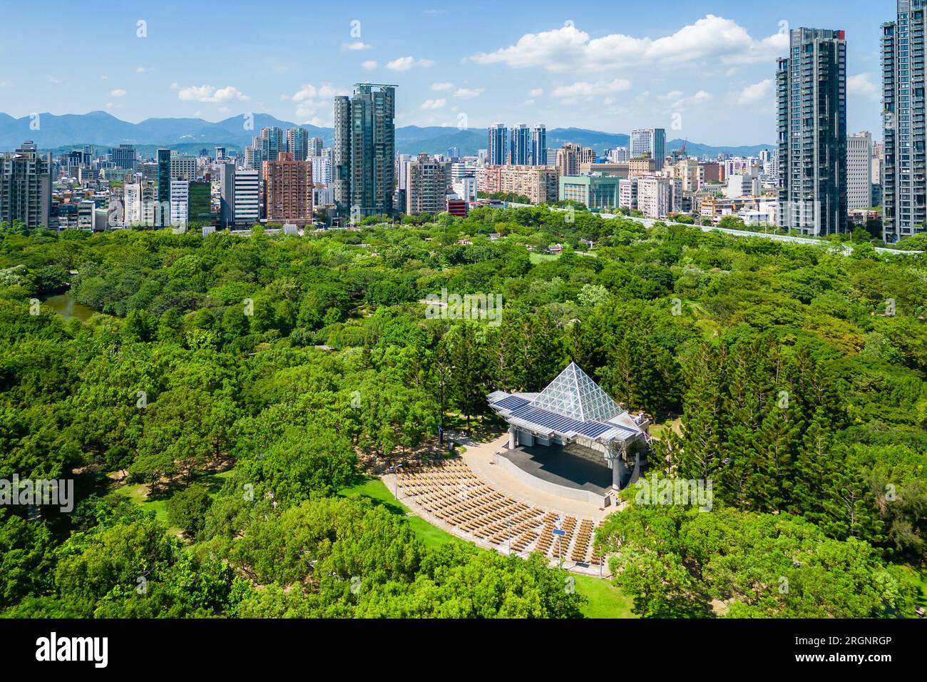 aerial view of Daan Forest Park in Taipei city, Taiwan Stock Photo - Alamy