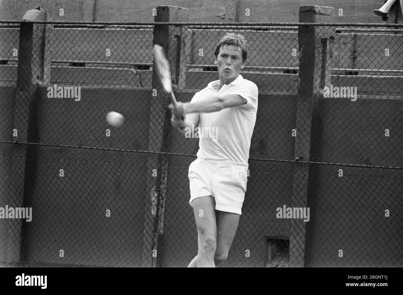 Dutch Tennis Championships in Scheveningen, K. Visscher in action; ca ...