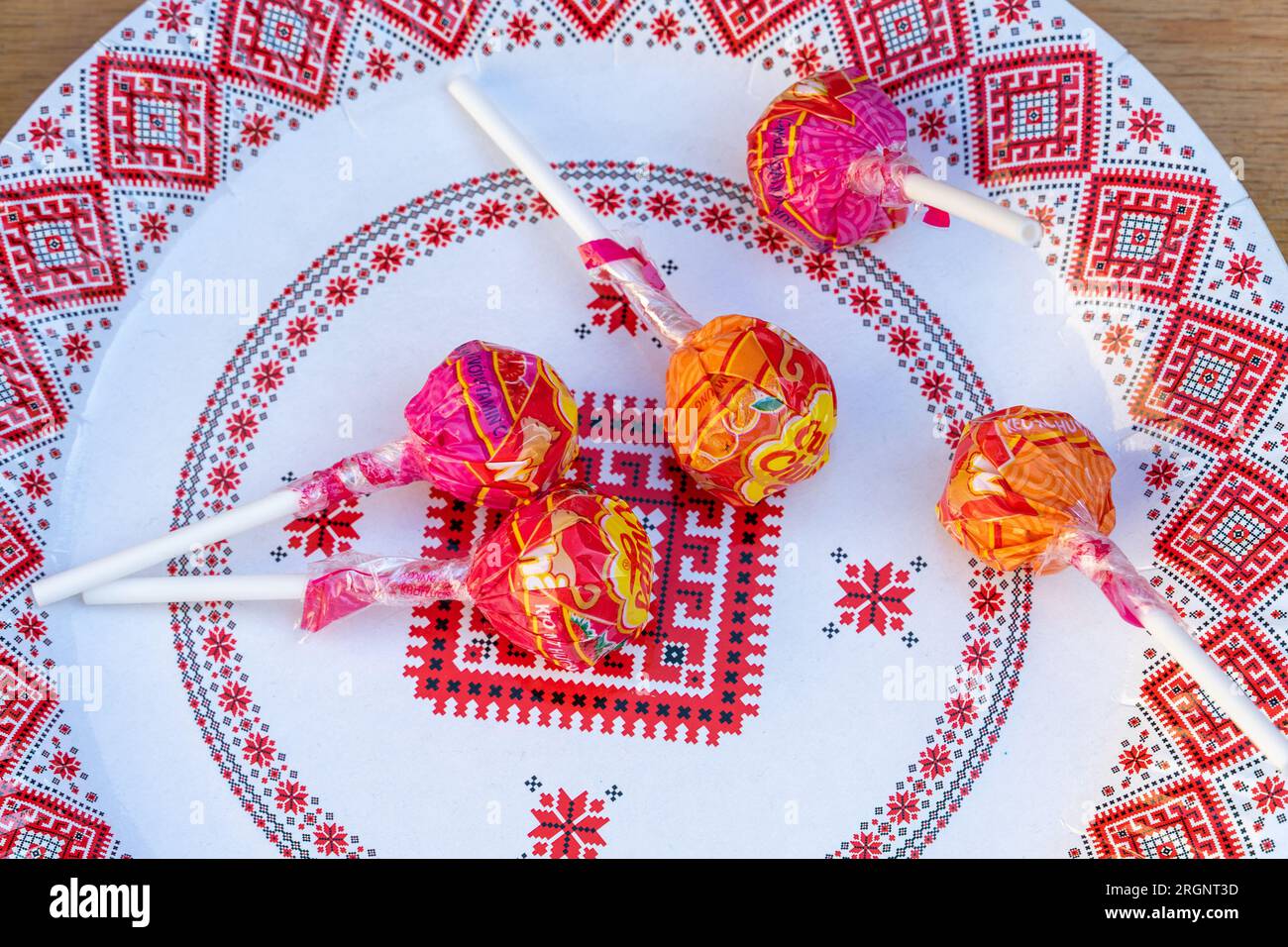 Red chupa chups hi-res stock photography and images - Alamy