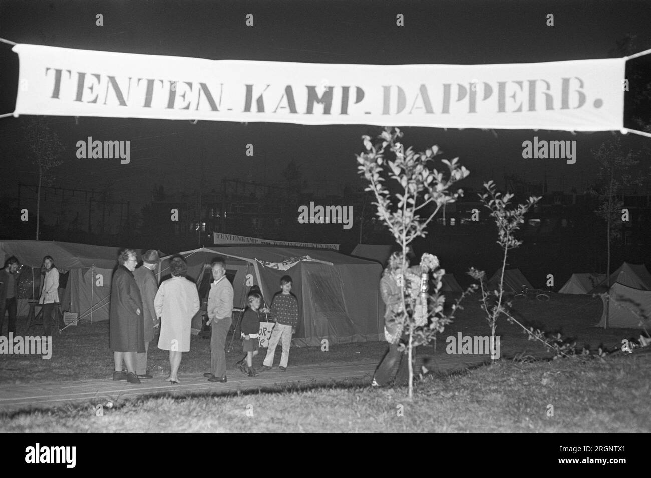 Action group de sterke arm hi-res stock photography and images - Alamy