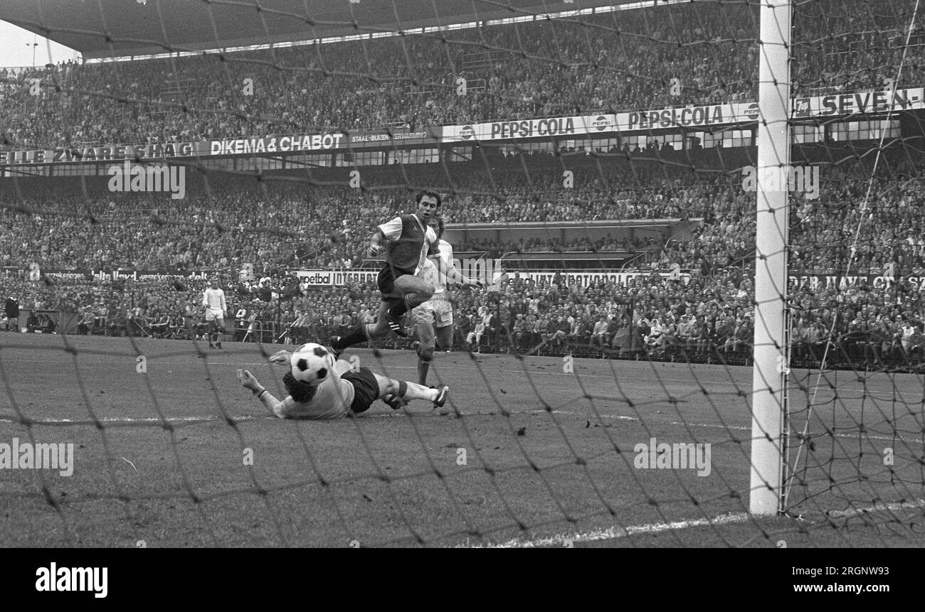 Feyenoord against ajax hi-res stock photography and images - Alamy