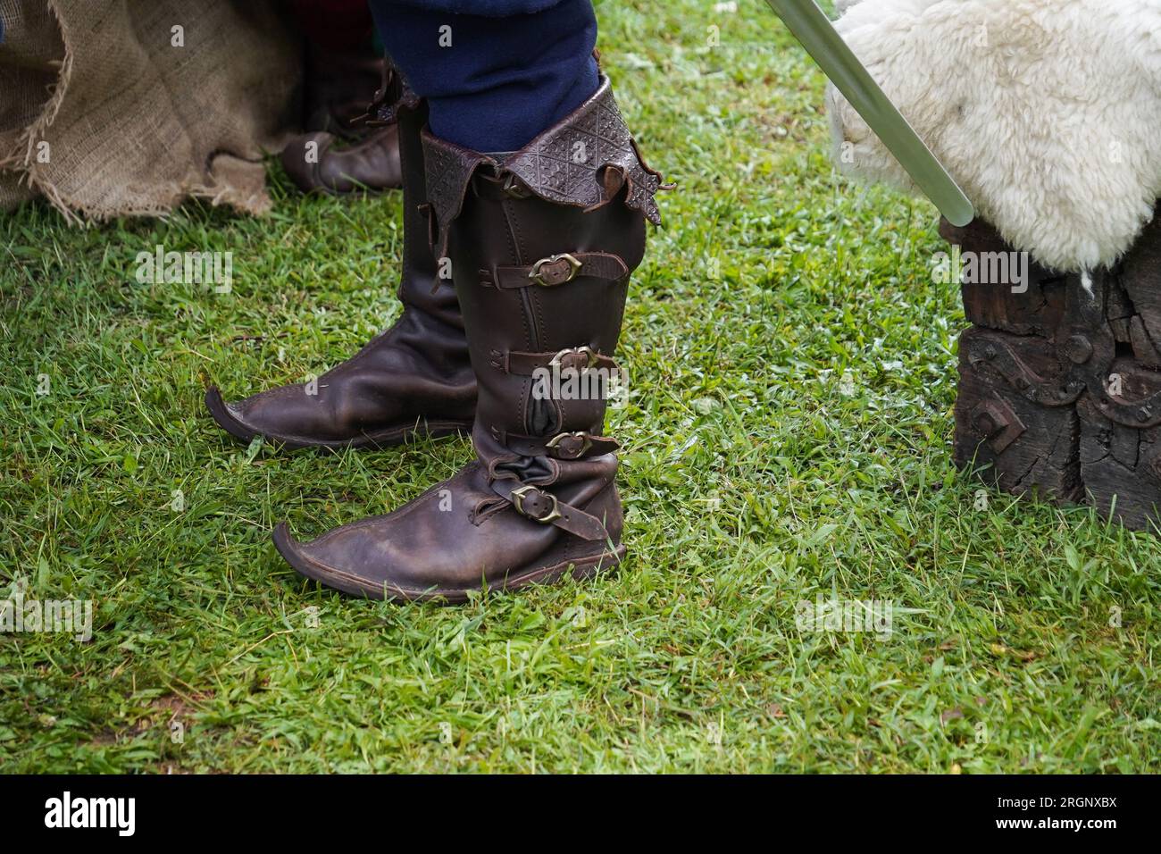 Man legs boots army hi-res stock photography and images - Alamy