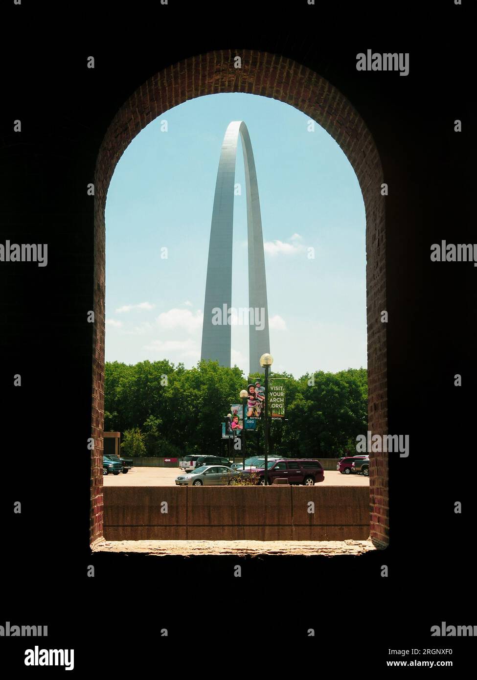 A unique perspective on the Gateway Arch in St. Louis, Missouri Stock ...
