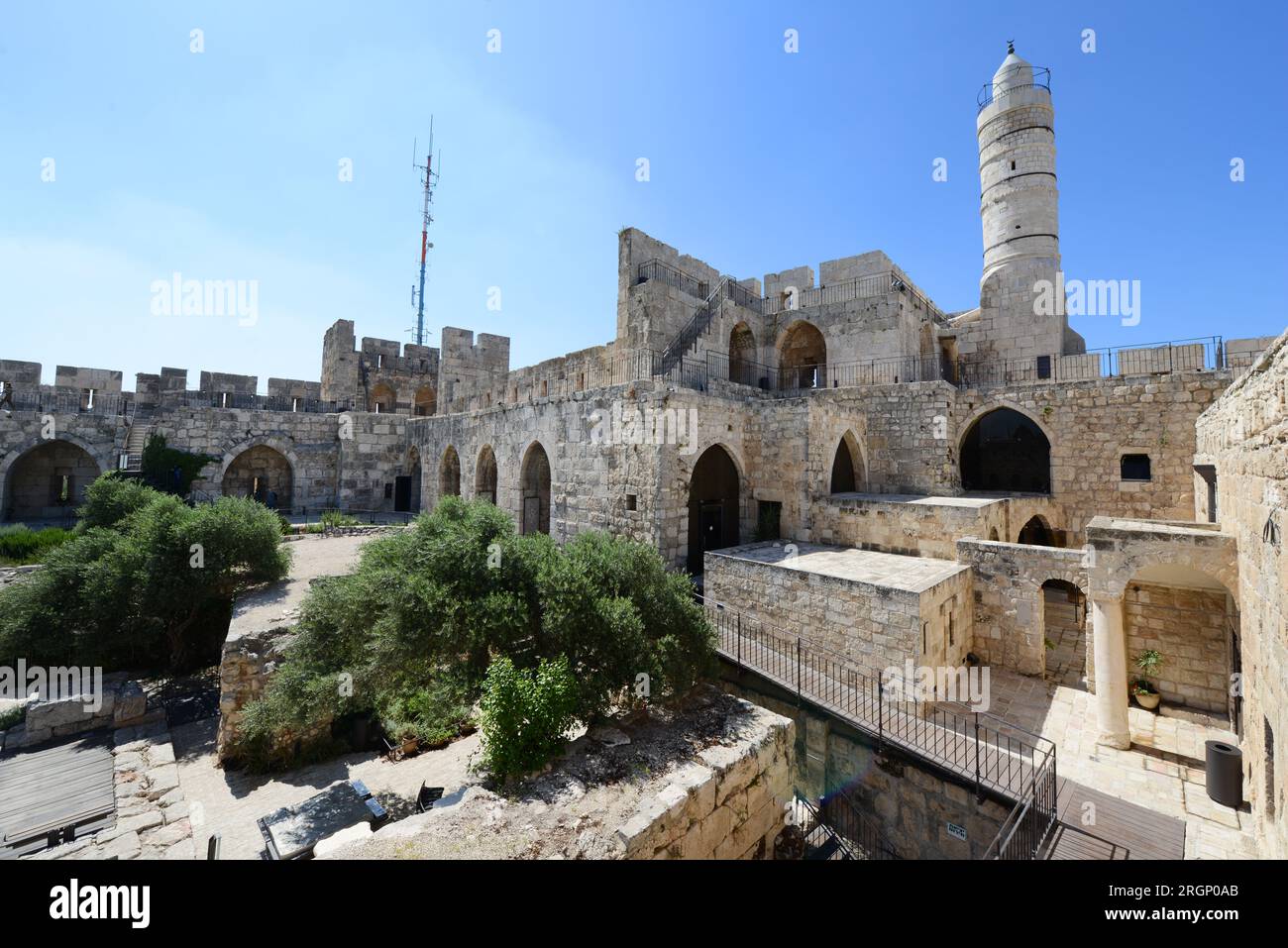 Iconic tower hi-res stock photography and images - Alamy