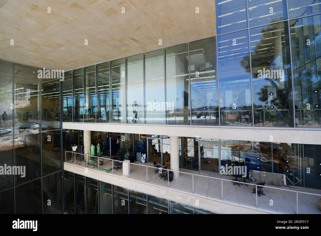 Bezalel campus hi-res stock photography and images - Alamy