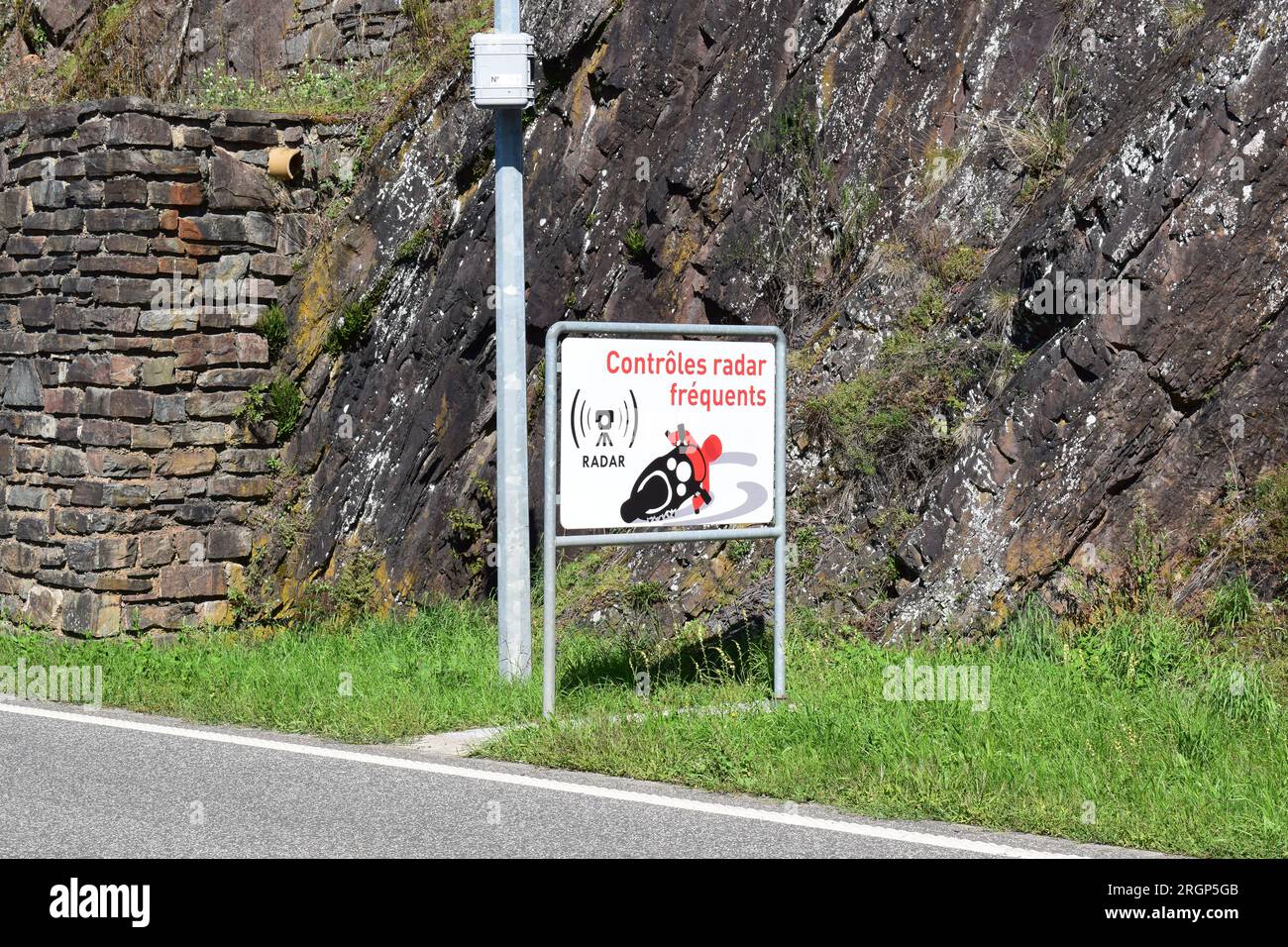 Radar speed check warning sign Stock Photo - Alamy