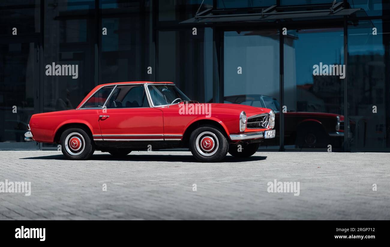 Three quarter view of the classic 1960s Mercedes-Benz Stock Photo - Alamy
