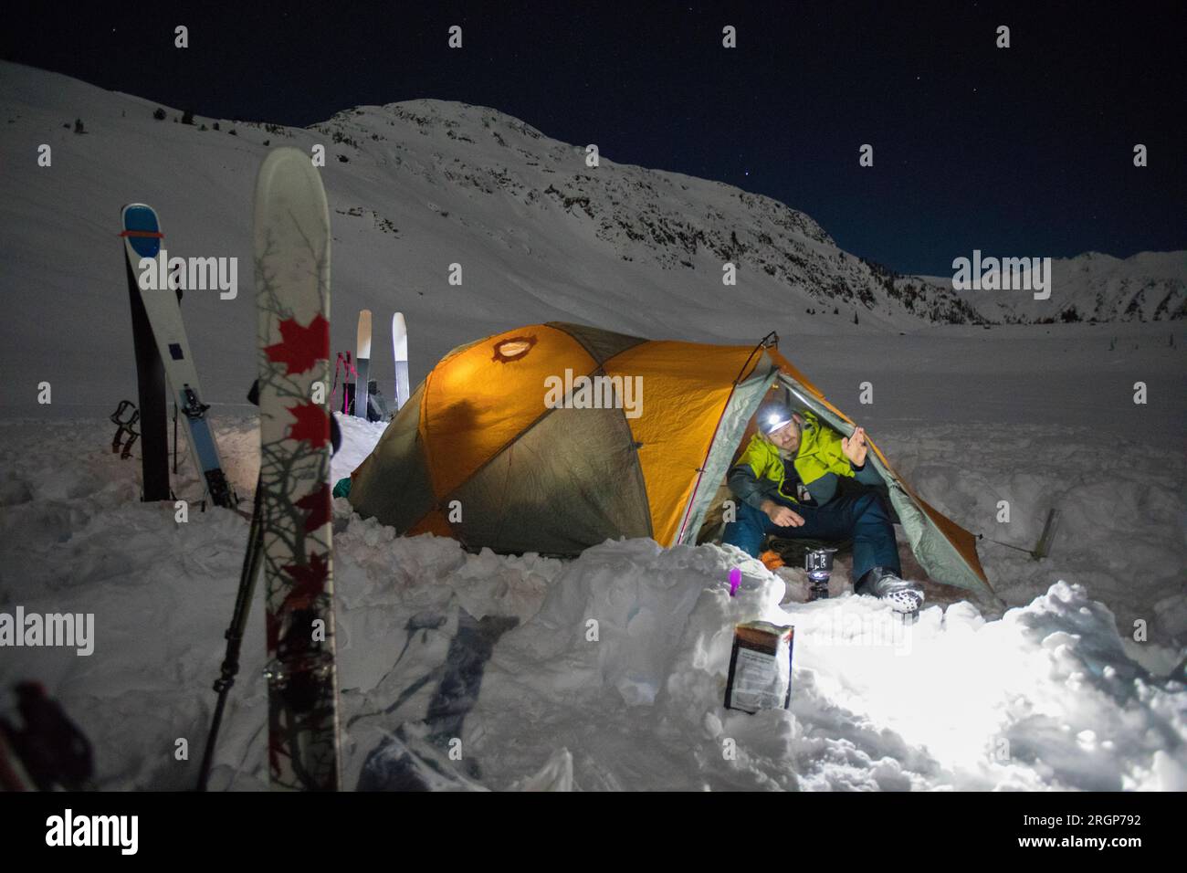 Adventure basecamp hi-res stock photography and images - Alamy