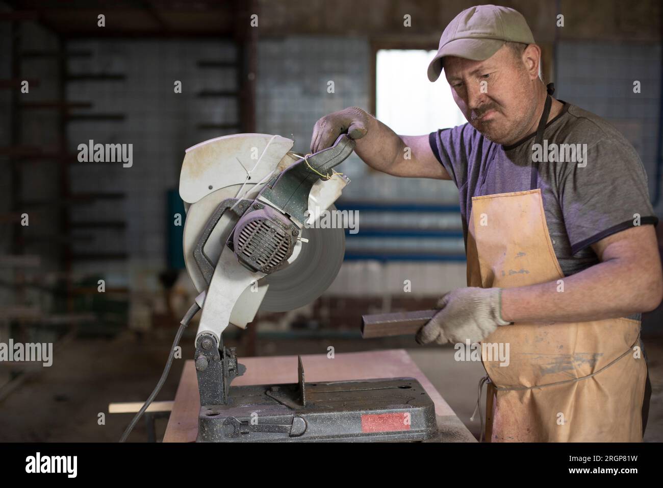 Steel pipe cutter hi-res stock photography and images - Alamy