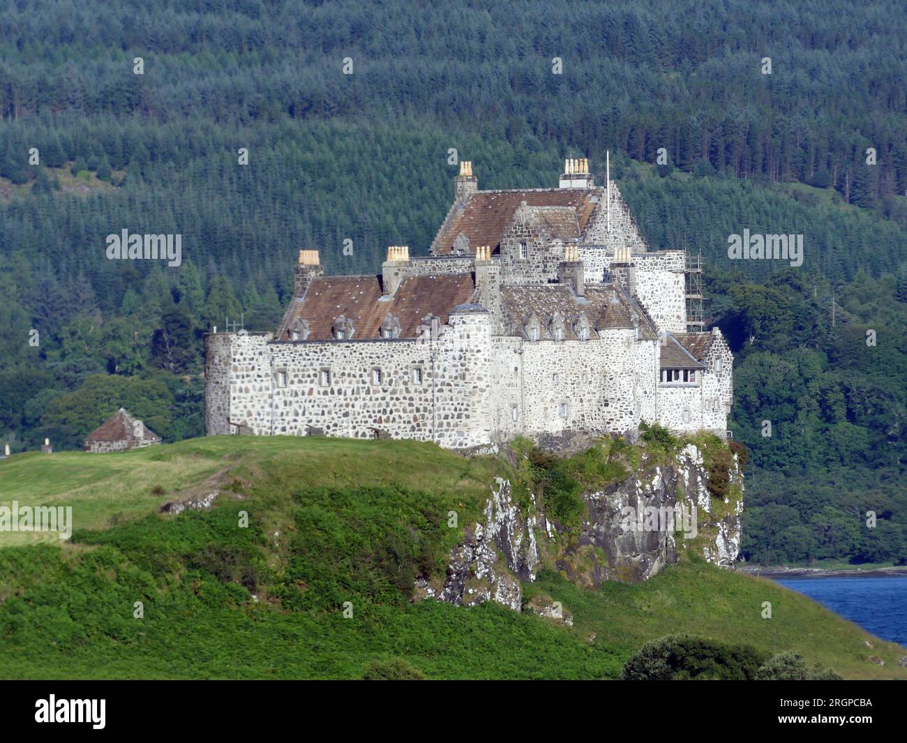 DUART CASTLE on the Isle of Mull, Scotland. Photo: Tony Gale Stock ...