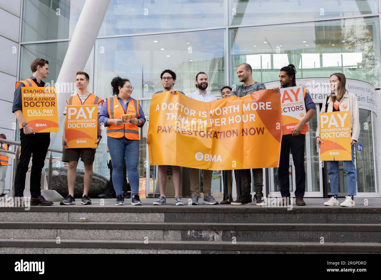 London, UK. 11 August 2023. Junior doctor members of the British ...
