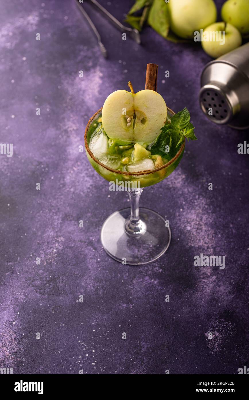 Apple alcoholic cocktail or mocktail Stock Photo - Alamy