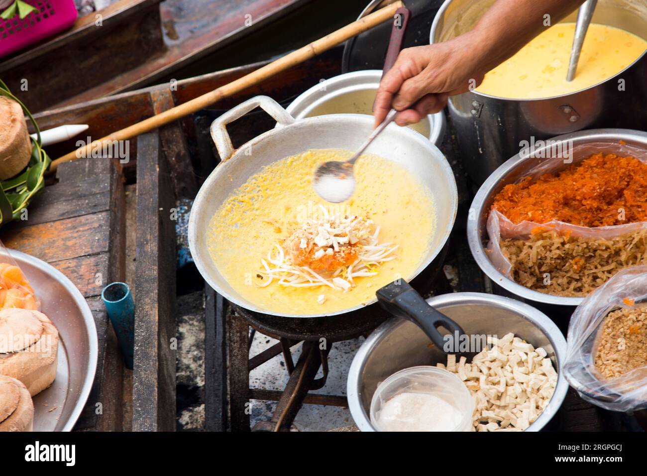 Cooking appetizers at a street food stall in Bangkok, Thailand Stock ...