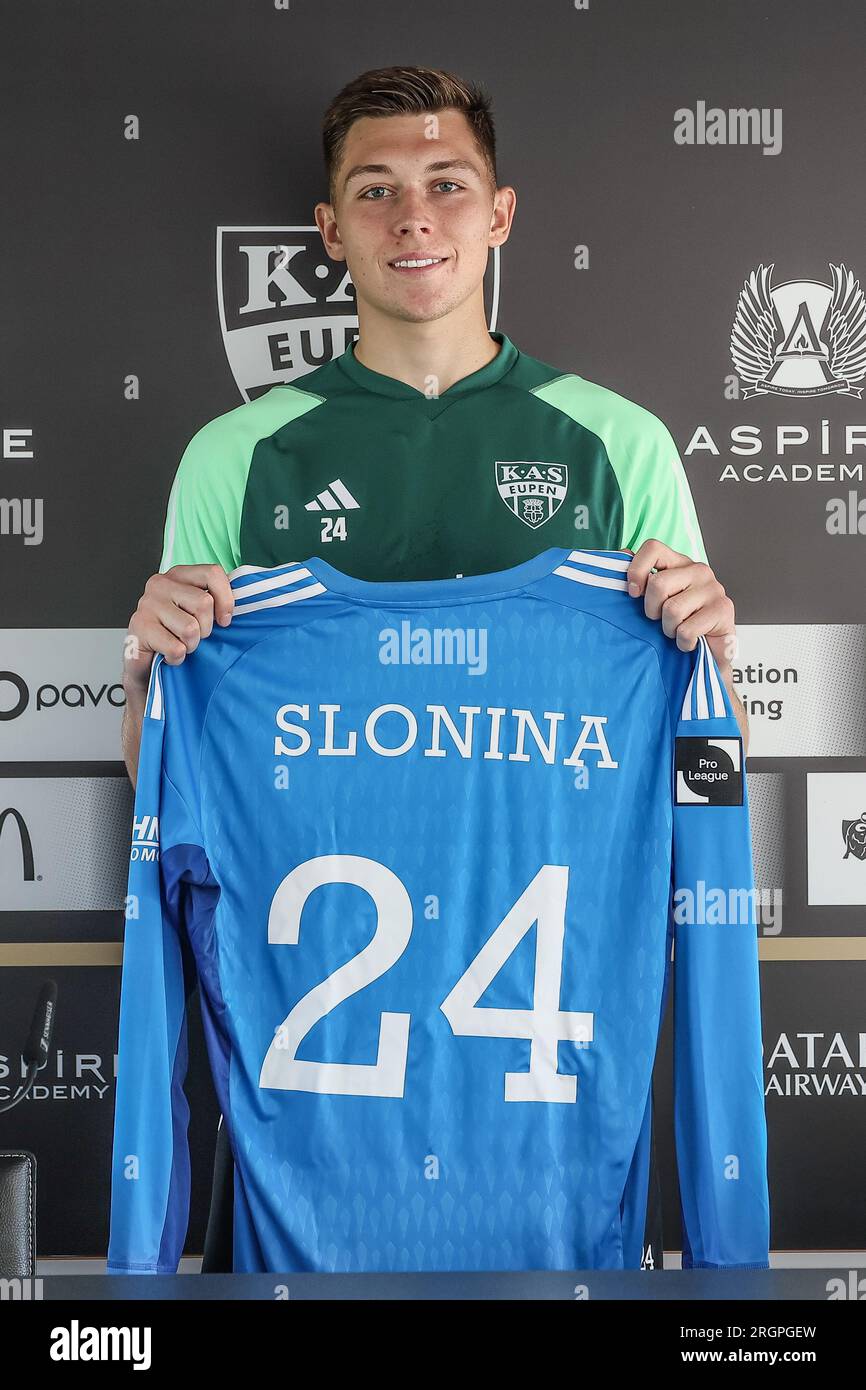 Eupen, Belgium. 11th Aug, 2023. Eupen's new goalkeeper Gabriel Slonina ...