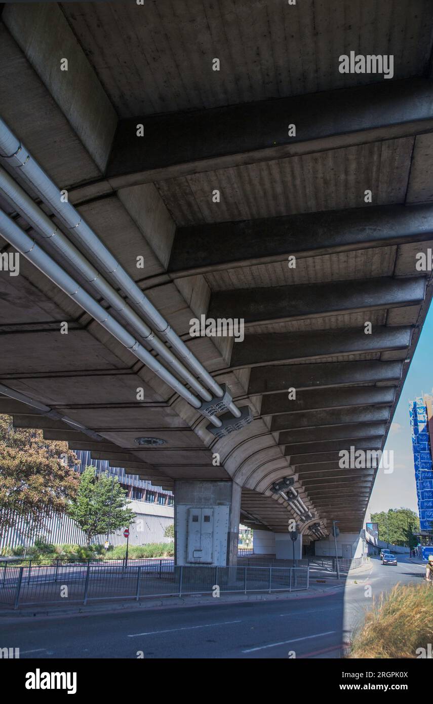 Concrete flyover hi-res stock photography and images - Alamy