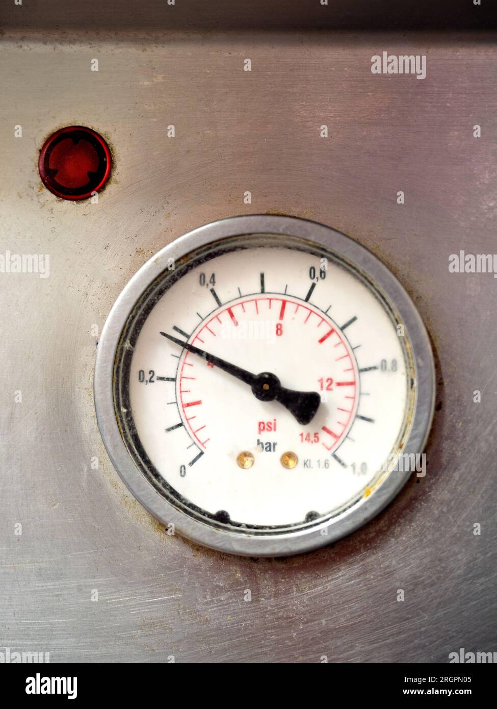 Steam pressure gauge hi-res stock photography and images - Alamy