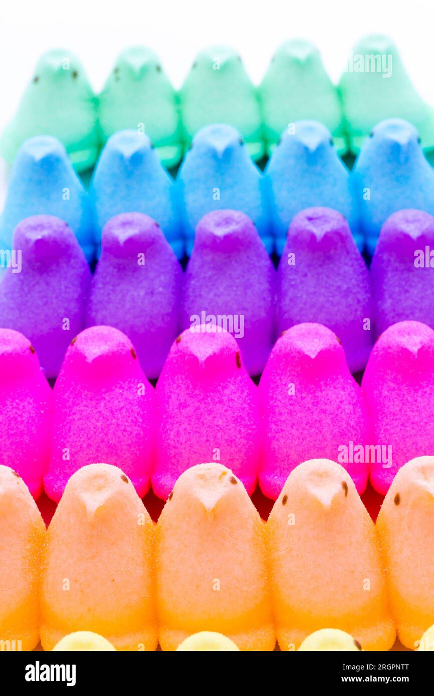 Pink marshmallow peeps hi-res stock photography and images - Alamy