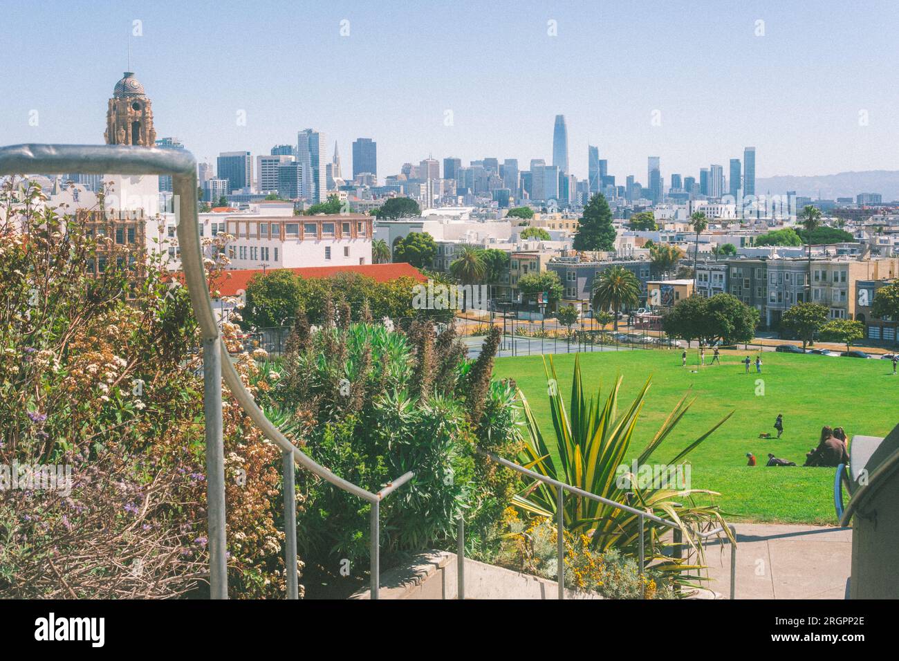 San francisco desktop hi-res stock photography and images - Alamy