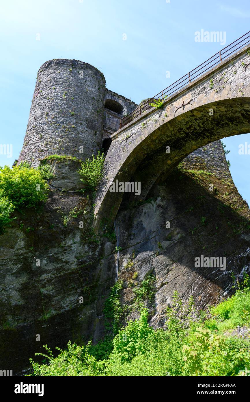 Walking in medieval town Bouillon with fortified castle on rock ...