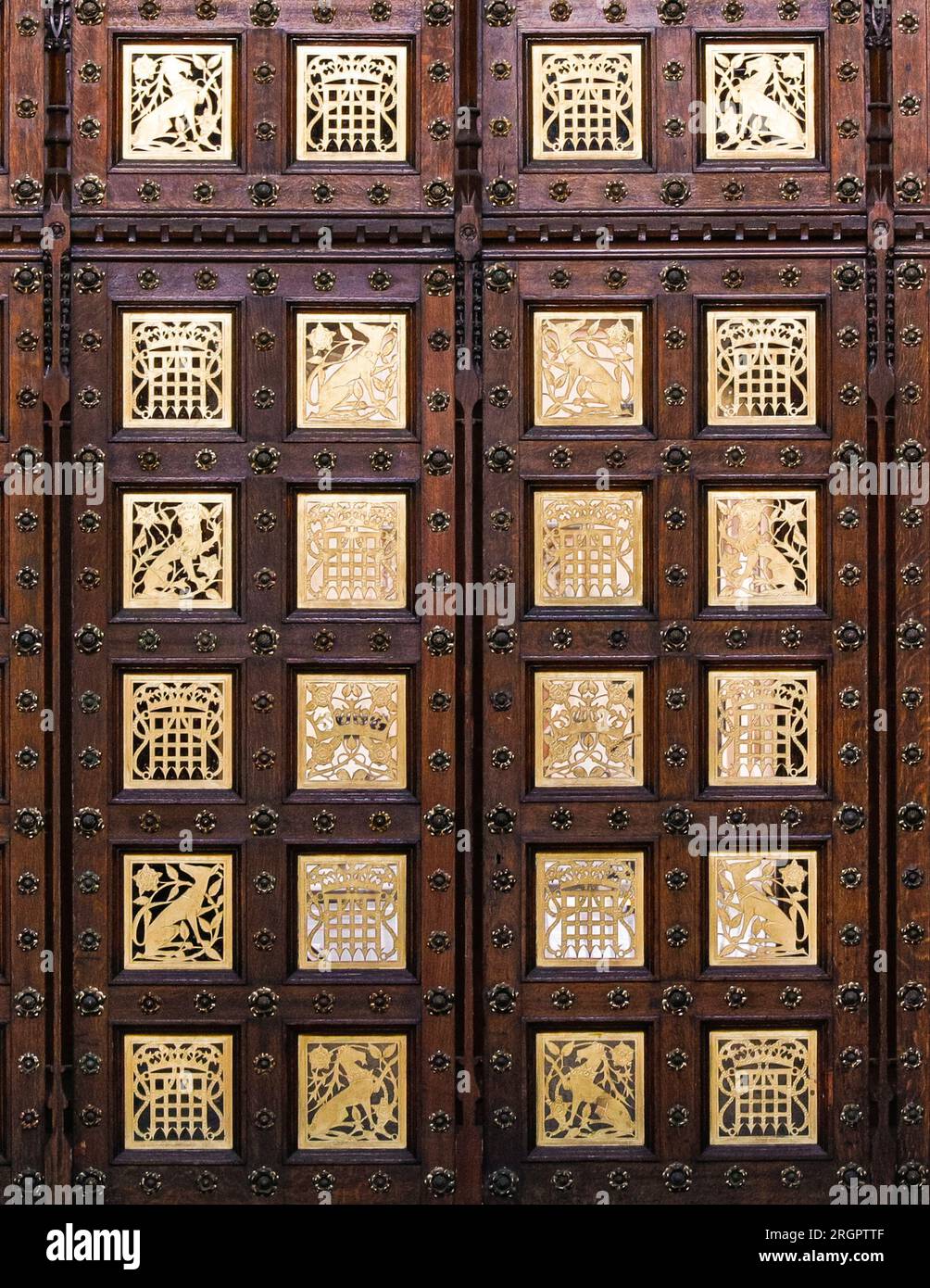Entrance gate into the house of parliament hi-res stock photography and ...