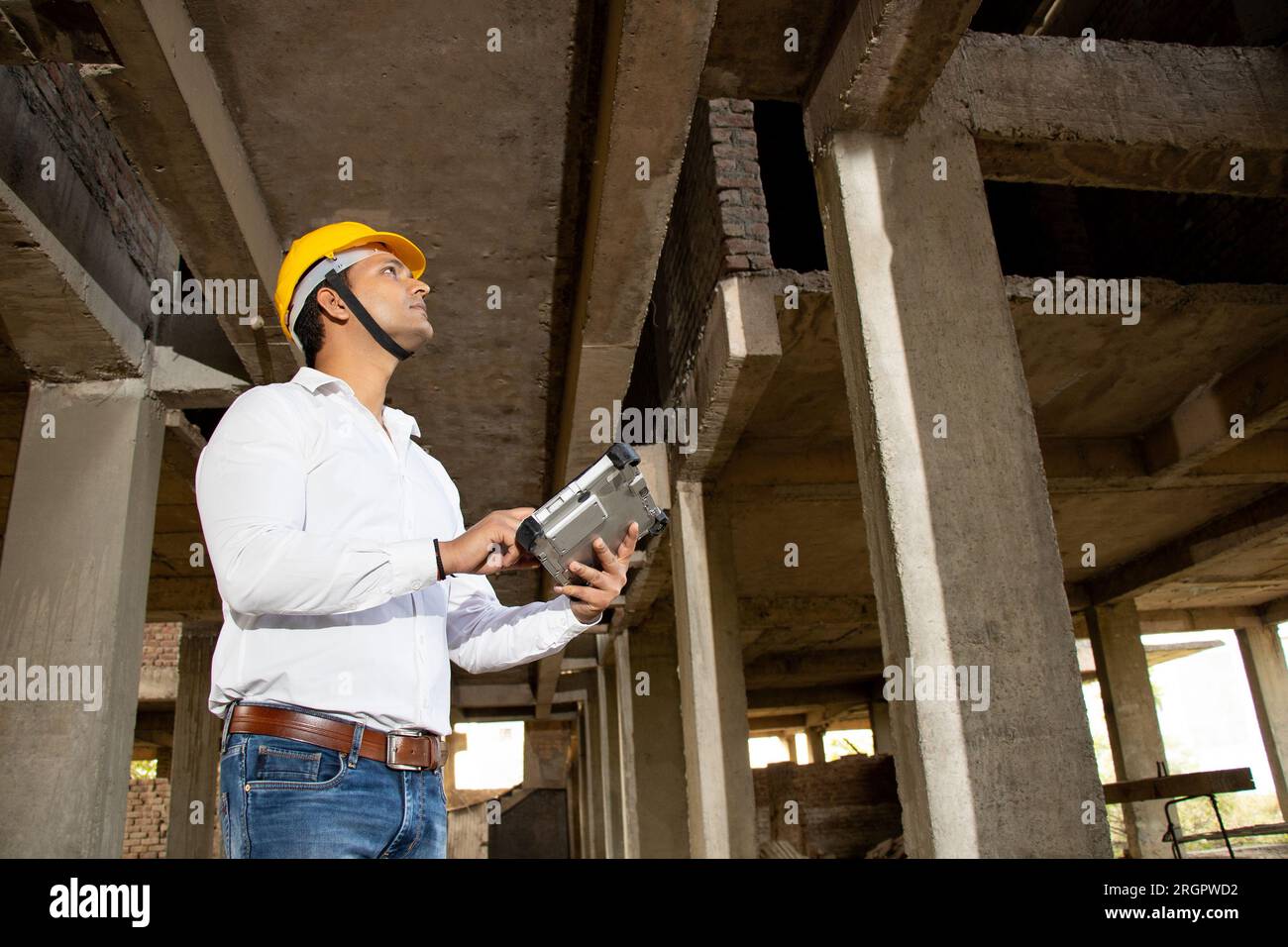 Civil engineer male hard hat hi-res stock photography and images - Alamy