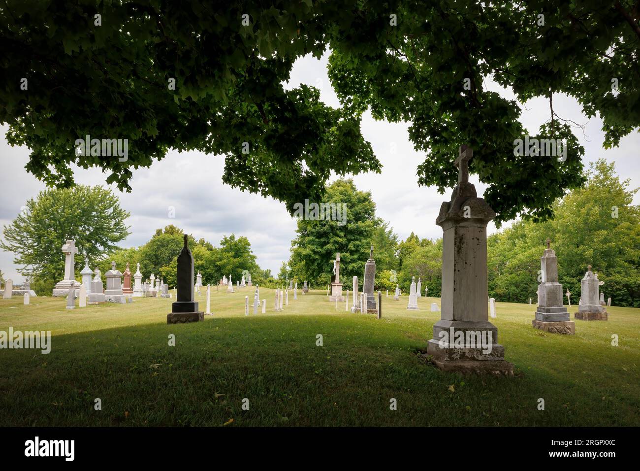 Ghost cemetery hi-res stock photography and images - Alamy