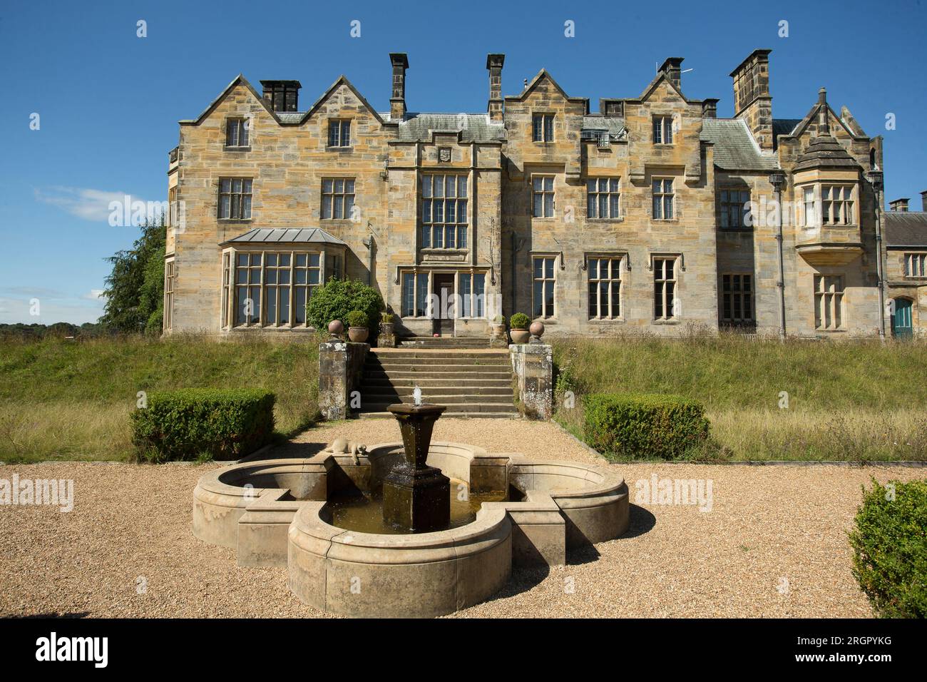 Scotney Castle House and gardens Stock Photo - Alamy