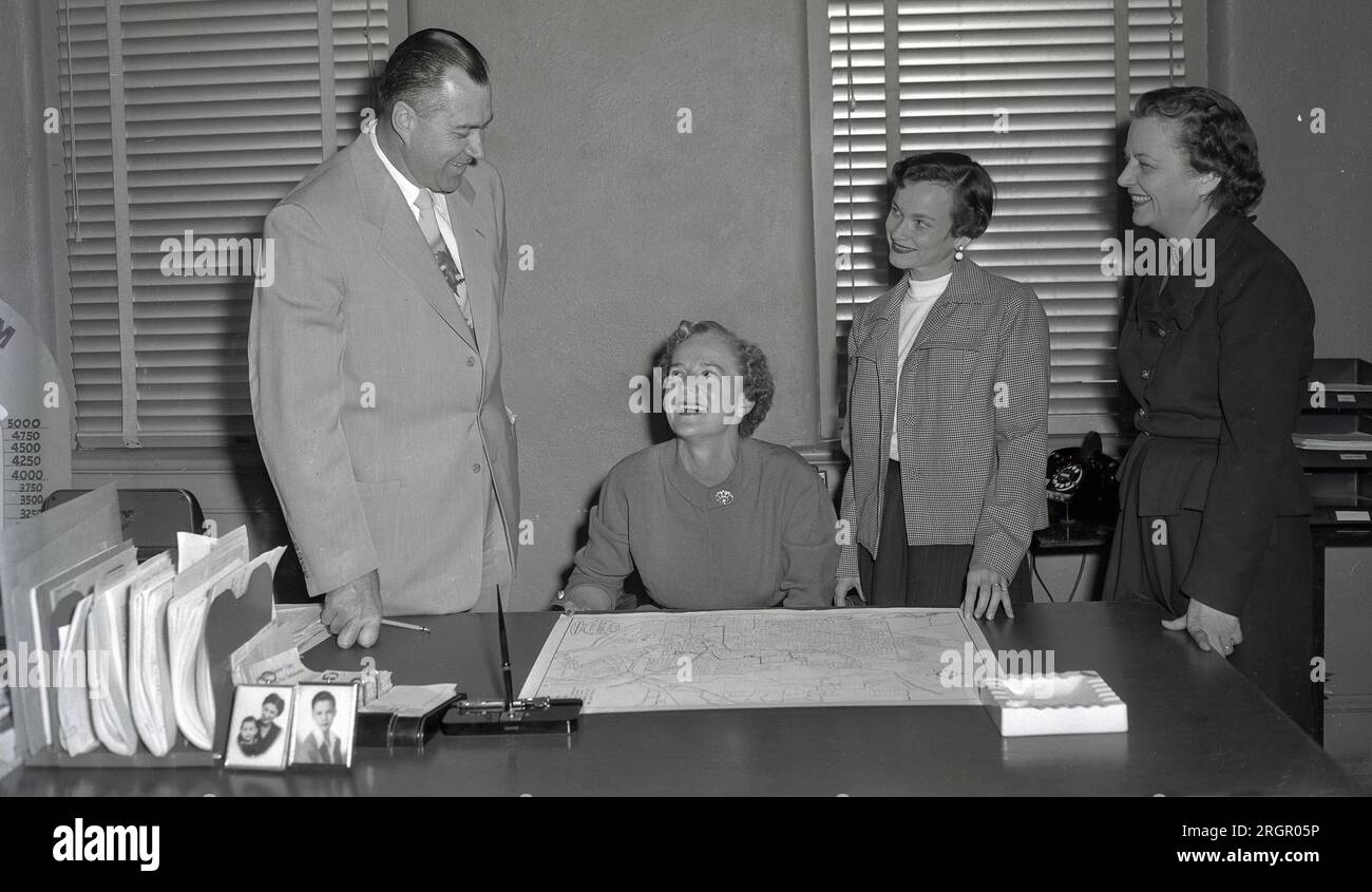 1950s town planning hi-res stock photography and images - Alamy