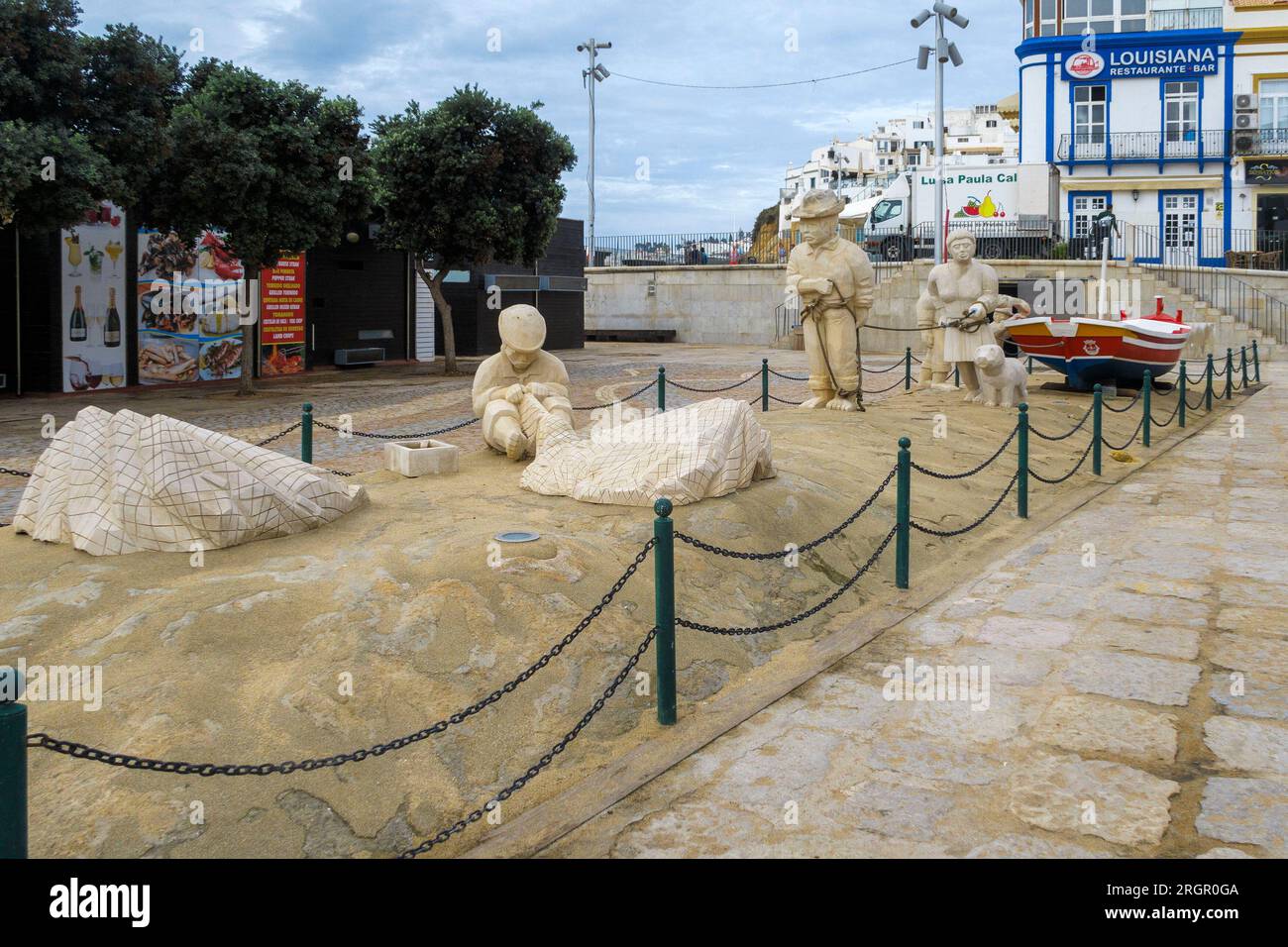Albufeira statue hi-res stock photography and images - Alamy