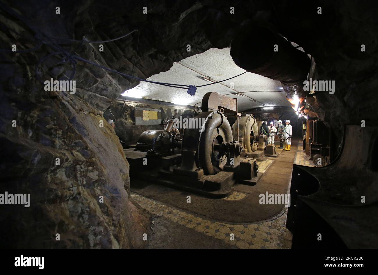 FILED - 27 October 2016, Saxony, Freiberg: Miners stand at a depth of ...
