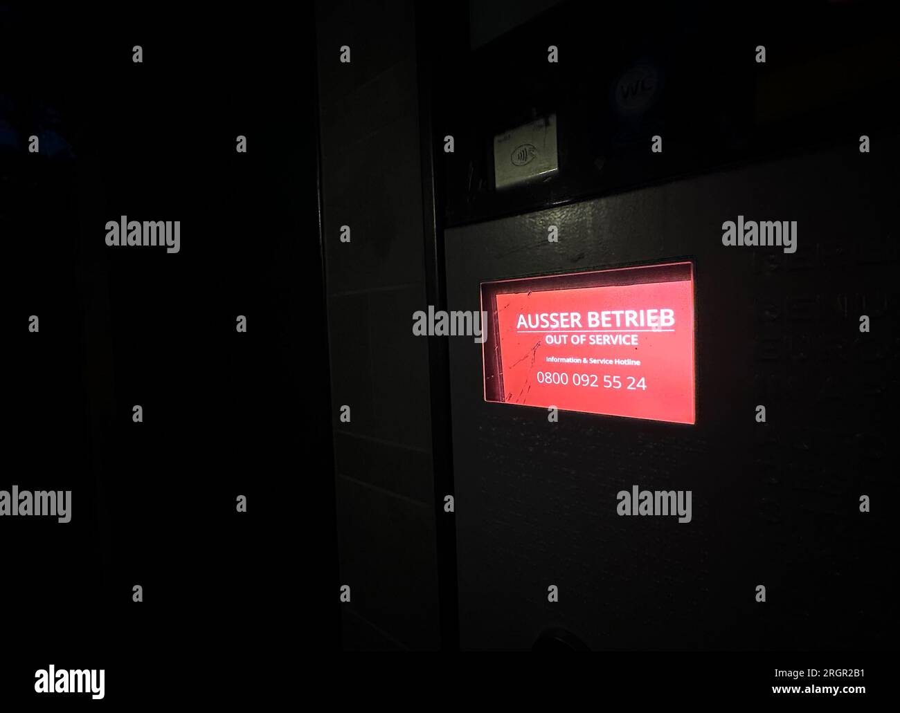 Out of order toilet hi-res stock photography and images - Alamy